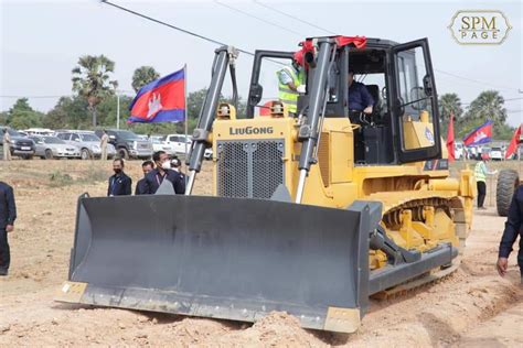 សម្តេចតេជោ ហ៊ុន សែន លើកទឹកចិត្តដល់សិស្សប្រលងជាប់បាក់ឌុប បន្តសិក្សានៅមហាវិទ្យាល័យ