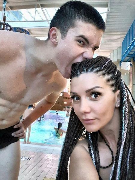 Синчето на Кали интимен с нейна колежка от хип хоп жанра