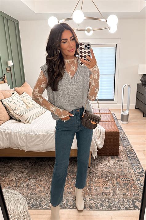 Pin By Courtney Babak On S T Y L E In 2024 Lace Top Outfits Western