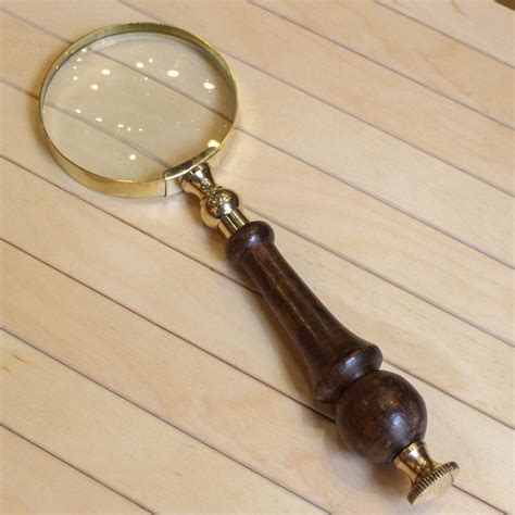 Месингова Лупа с Дървена Дръжка 22 см х 7 5 см х 1 3 см Elephant Bookstore