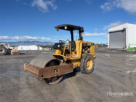 1996 Cat Cs 323c Smooth Drum Compactor Ritchie Bros Auctioneers