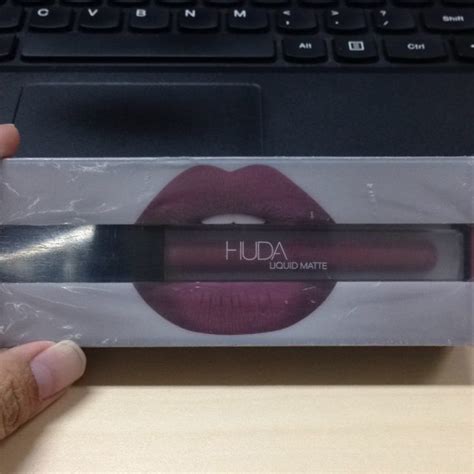 Huda Beauty Huda Beauty Liquid Matte - Beauty Review