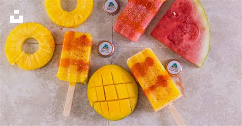 노란색과 분홍색 아이스크림 사진 Unsplash의 무료 여름 이미지