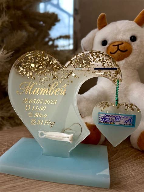 Детская метрика из эпоксидной смолы 🩵🤍 в 2025 г Искусство из смолы Поделки для продажи