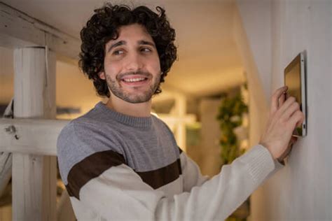 How To Program Your Thermostat For Efficiency And Comfort St Louis Hvac Tips