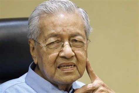 Dr M Govt Apply To Strike Out Suit By Halim Saad Over Renong Uem Shares Issue The Star