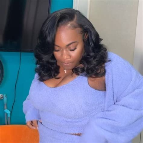 Injoynada On Threads