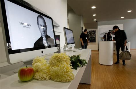 為證明iphone耐用，賈伯斯曾當場摔手機！他如何改變智慧型手機市場？ Dq 地球圖輯隊