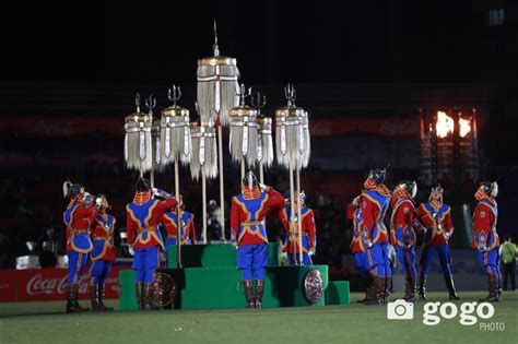 ФОТО Есөн хөлт цагаан тугийг Төрийн ордонд залж Монгол наадам өндөрлөлөө