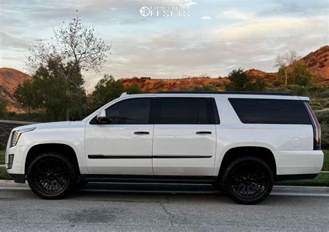 2017 Cadillac Escalade Esv With 22x10 10 Gear Off Road Edge And 33 12