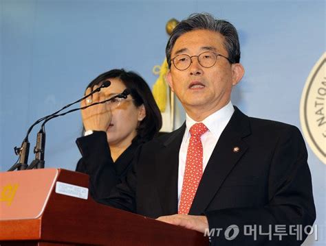 이한구 2080년 재정부담 2000조 감당 못해 클리앙