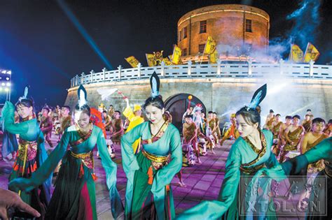 赏千年窑湾夜景 观民俗文化表演湘潭