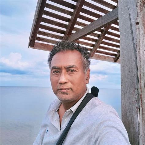 Fast Shop ผ้ามือสอง 31 สะพาย ซิปนอกสาม ช่องโล่งเล็กนอกหนึ่ง เปิดเเรกที่ 100 บ บิดขั้นต่ำ