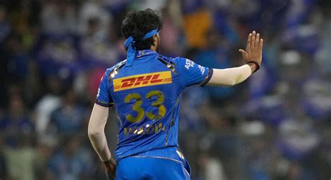 Reasons Why Mumbai Indians May Retain Hardik Pandya For Ipl 2025