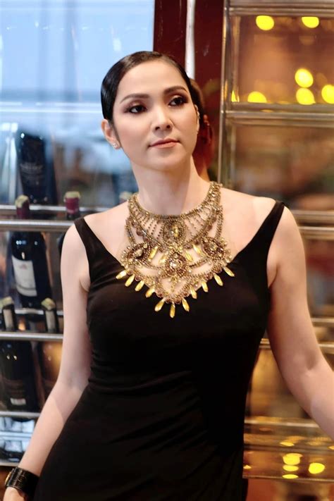 ចឹងអ្នកអត់គូកំុទាន់ភ័យមេីលតែ លី ម៉ារីម៉ា បង្អួតគូស្នេហ៍ថ្មី ក្រោយ មេម៉ាយ១ឆ្នាំហើយ