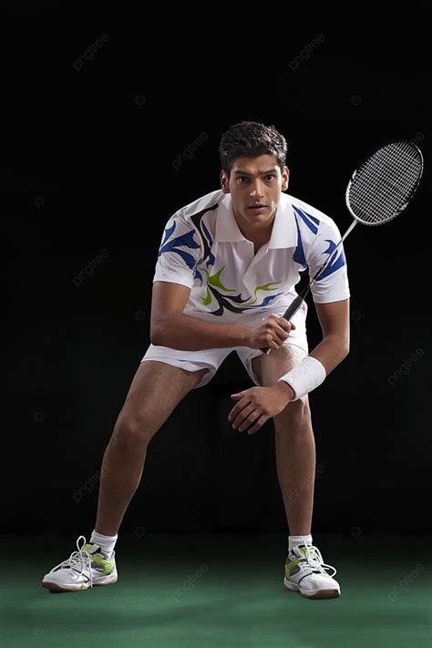 검은 배경 위에 배드민턴을 치는 젊은 남자 사진 및 무료 다운로드를위한 그림 Pngtree