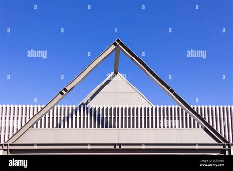Triangular Roof Hi Res Stock Photography And Images Alamy