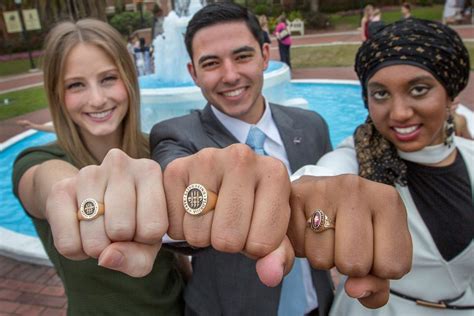What Hand Do Guys Wear Class Rings At Jasper Saranealis Blog