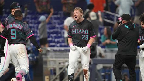 Marlins News Miamis Epic Walk Off Grand Slam Has Mlb World Buzzing