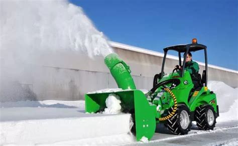 Мини-трактор для уборки снега: как выбрать маленький трактор ...