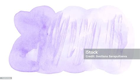 라일락 파스텔 수채화 손으로 그린 고립 된 세척 텍스트 디자인에 대 한 흰색 배경에 얼룩 브러쉬에 의해 만들어진 추상적 인 질감 0명에 대한 스톡 사진 및 기타 이미지