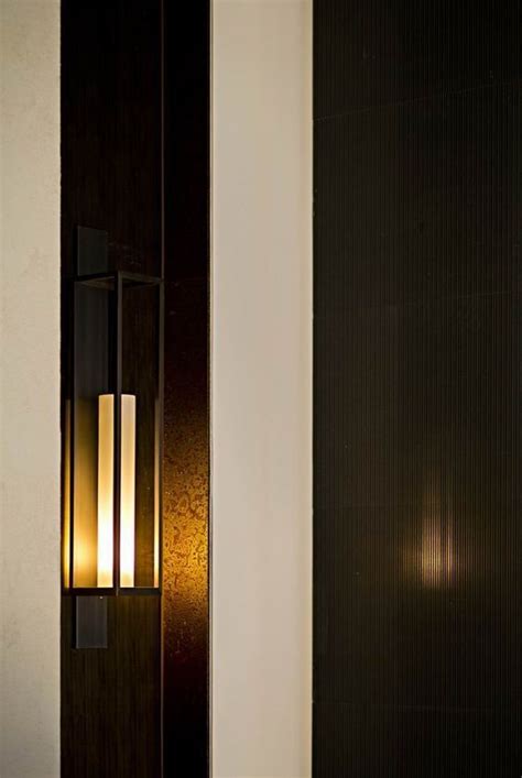 专业定制设计非标工程灯具，具有创新能力以及设计能力的一支强大队伍，承接国内外各大酒店售楼部样板房豪宅会所灯具的设计与生产。telwechat