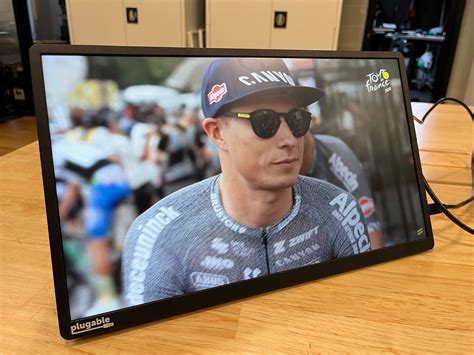 Review The Plugable USB C Portable Display Is Instantly Indispensable Laptop Mag