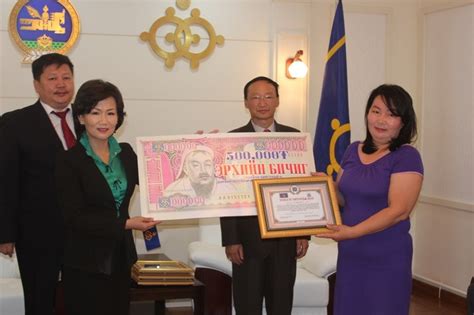 “ГОЁМСОГ ДАРХАН” ШИЛДЭГ БҮТЭЭЛИЙН УРАЛДААНЫ ТЭРГҮҮН БАЙРЫН ШАГНАЛЫГ УРАН ГАРТНУУД ХҮРТЛЭЭ