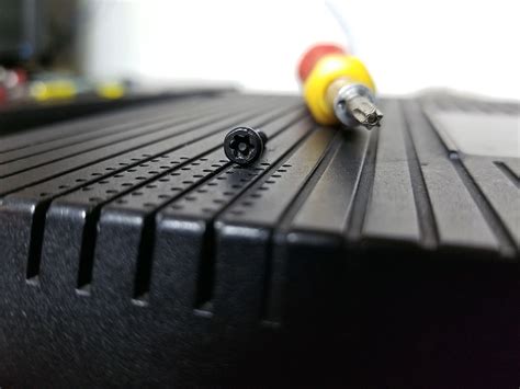 Repairing Loose Serial Port On AUTOLAND SCIENTECH ISCAN II Wt Diagnostics Station PC Guru Inc