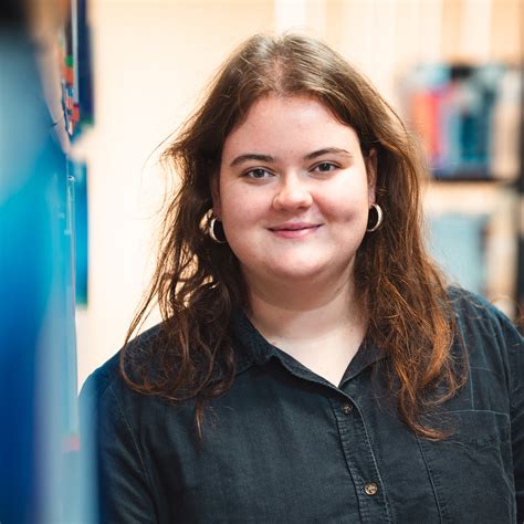 Airbeletrina Alja Pušič Naj Govorijo Pesmi še Sreča Da Govorijo