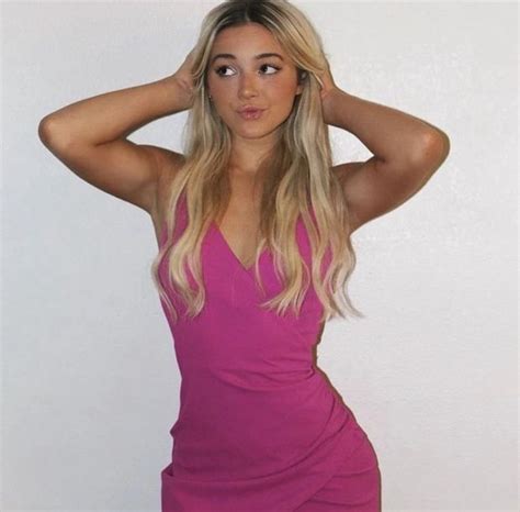 Livvy Dunne Mommyirina