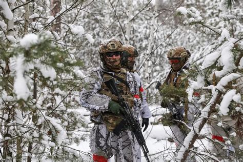 Минобороны Бойцы ВС РФ поразили опорные пункты 1 й бригады президента Украины