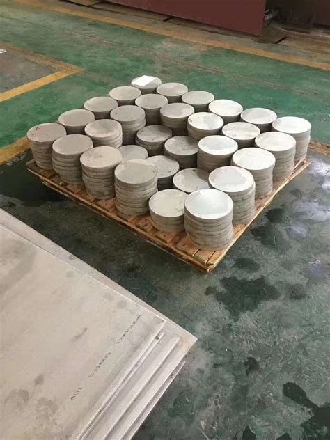 不锈钢割圆 零割板 江苏春晟钢铁有限公司