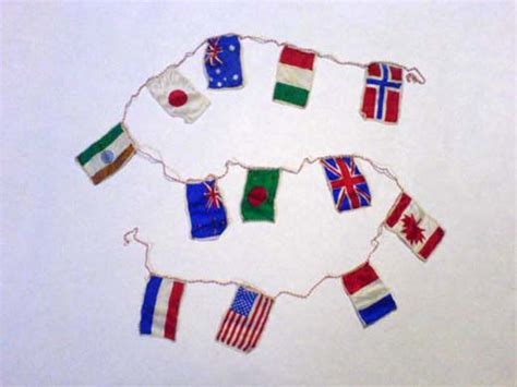 String Of 12 Silk Flags Production Small 60 Cm X 80 Cm Magic