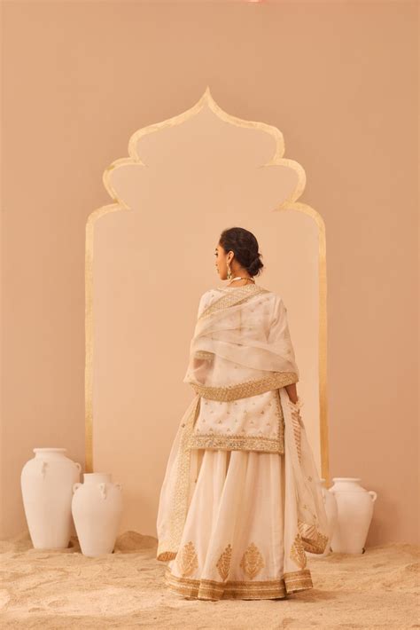 Shop Faaiza Daisy Ivory Sheetal Batra Exquisite Ethnic Wear Online