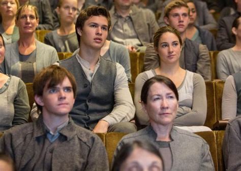 Divergent Reveals A Stylish Imax Fanfix Poster