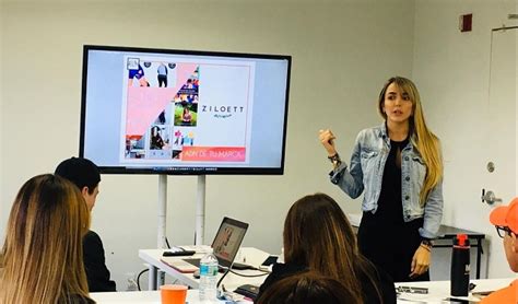 El Marketing Estrat Gico Encuentra En Ang Lica Mar A Lopera A Una De Sus Especialistas M S