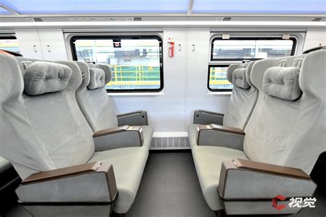 C视觉︱首批高原版复兴号动车组落户成都四川在线