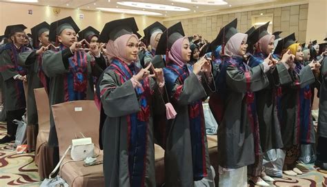 Digitech University Wisuda 347 Lulusan Siap Hadapi Era Peradaban Digital