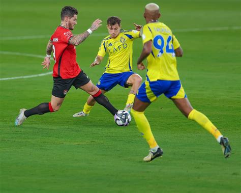 الميدان الرياضي الرائد يفرض التعادل على النصر بافتتاحية مشواره في روشن