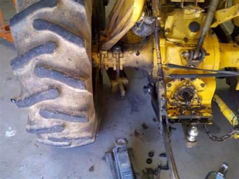 Benchtestcom Garage Repairing A Deere 301 Industrial Tractor