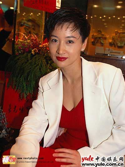 于莉个人资料简介于莉张艺谋 伤感说说吧