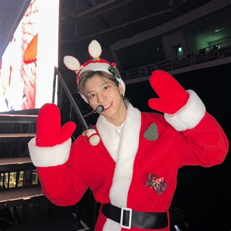 정동원 산타로 변신한 트롯왕자 훈훈한 미소