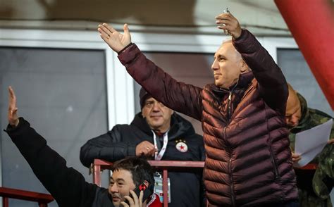 СЛЕД СМЯНАТА НА ВЛАСТТА Махнаха Христо Стоичков от БОК Информационна агенция ПИК