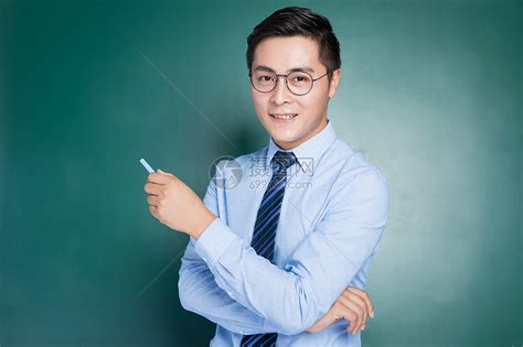 男性教师上课形象高清图片下载 正版图片501025257 摄图网