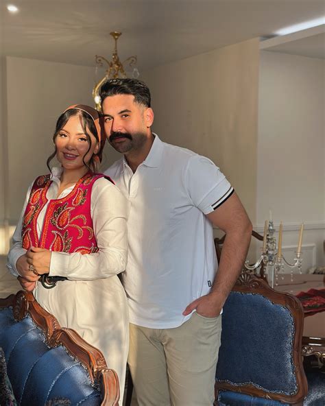 بودنت هنوز مثل بارونه ♥️ این نور خونه ، یکی از قشنگترین دلایل دوست