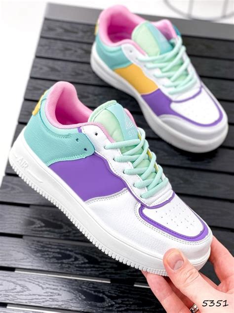 Кросівки — ціна 750 грн у каталозі Кросівки Купити жіночі речі за доступною ціною на Шафі