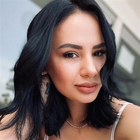 Dziewczyna Maj Ca Lat Chce Pozna Pana W Celu Ekscytuj Cych Podry