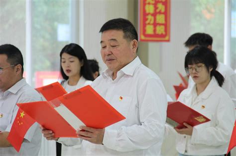 【礼赞新中国】党委书记卓宇与师生共同开展庆国庆经典诵读活动 渭南师范学院