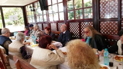 Кметът на Мездра поздрави хората с нарушено зрение за празника им